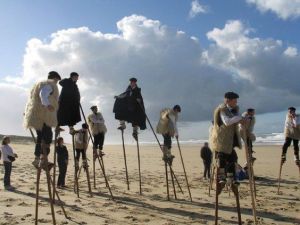 ‘Tchangues’ or mobile Shepherds on stilts – Wool Alliance for Social Agency